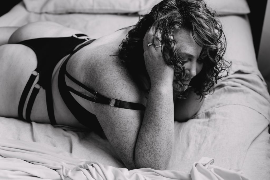 Iowa-boudoir-modern-boudoir-review-004 - Modern Boudoir