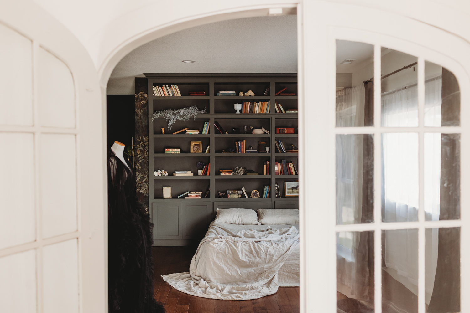 About - Modern Boudoir